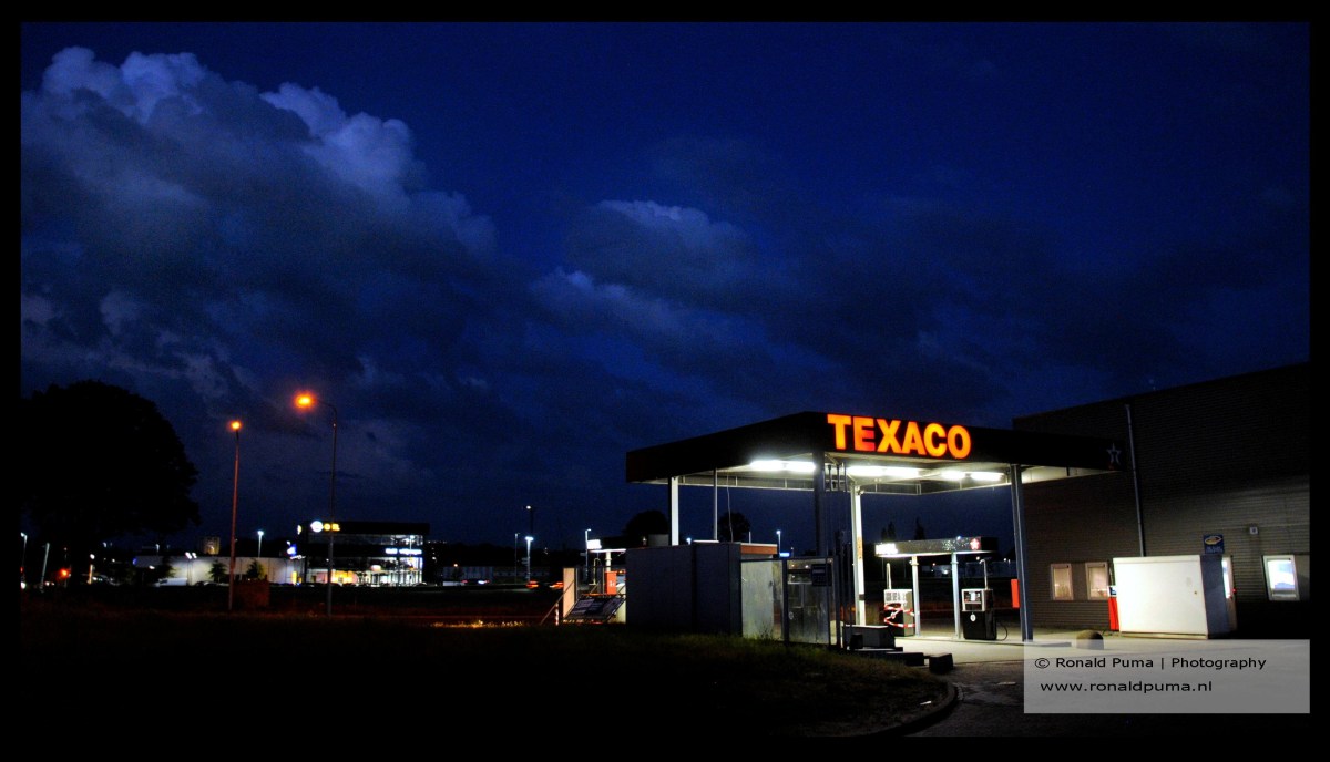 After the storm (TEXACO) | Ronald Puma | PhotoBlog | Netherlands