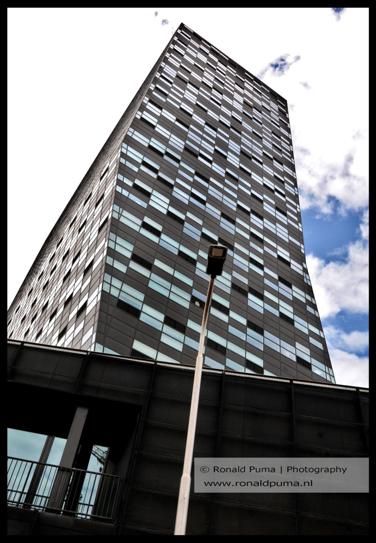 Fifty Two Degrees | Ronald Puma | PhotoBlog Netherlands